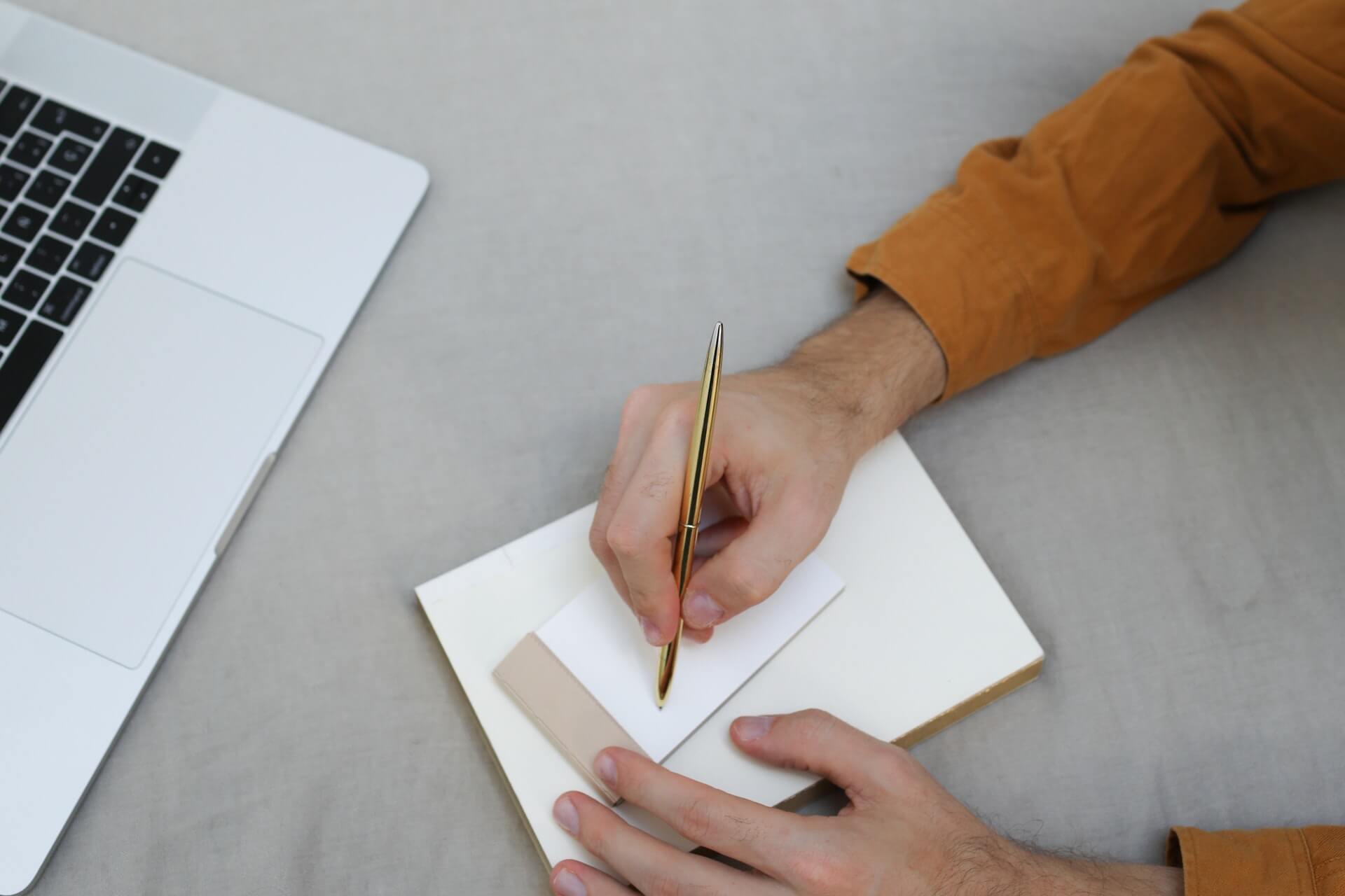 5 Teknik Mengajar Online yang Wajib Guru Kuasai